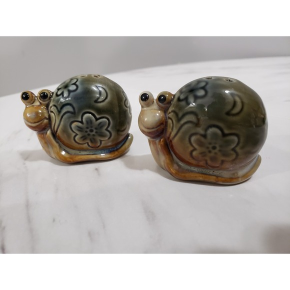 Kitchen | Vintage Art Pottery Glazed Snails Salt And Pepper Shaker 7s ...